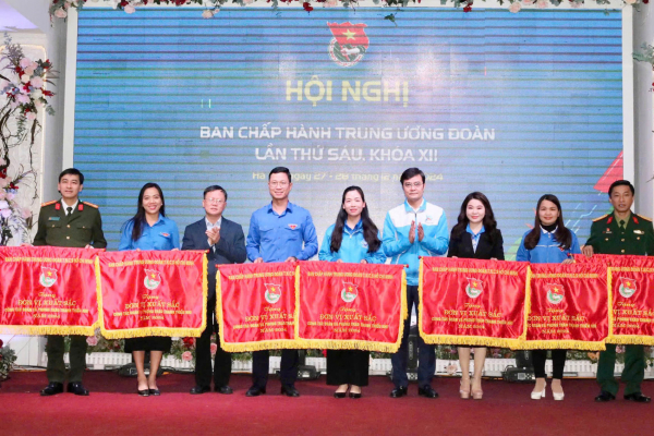 Tỉnh đoàn Sóc Trăng nhận cờ thi đua xuất sắc của Trung ương Đoàn - Báo ...